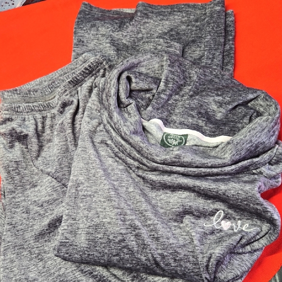 Laura Ashley | Pants & Jumpsuits | Laura Ashley Heather Gray Lounge Top ...